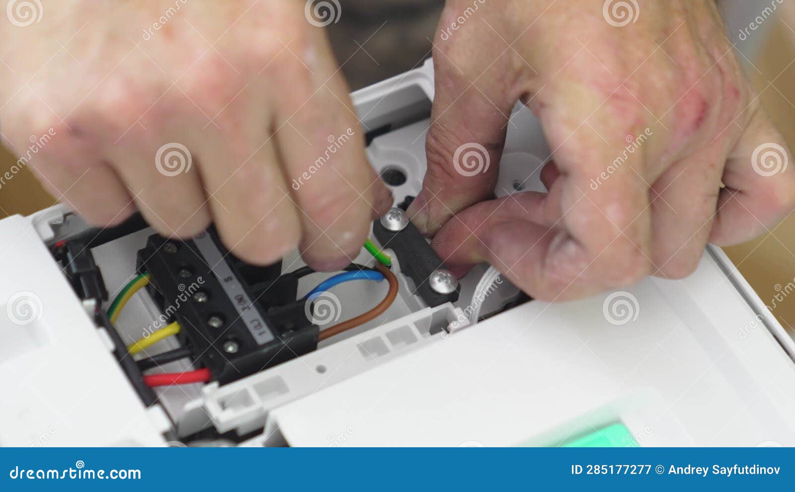 Connection of Electrical Wires of Electrical Appliances, Split Systems ...