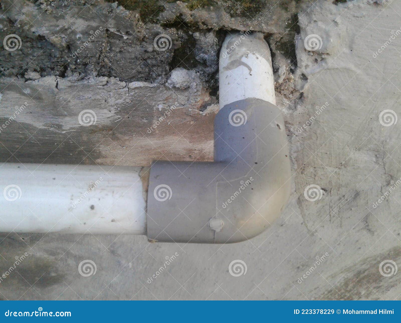 The Connection of the Water Pipe in the Bathroom is L .-shaped Stock ...