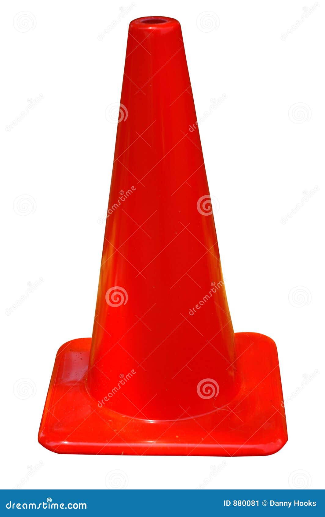 Cono rosso - isolato immagine stock. Immagine di barriera - 880081