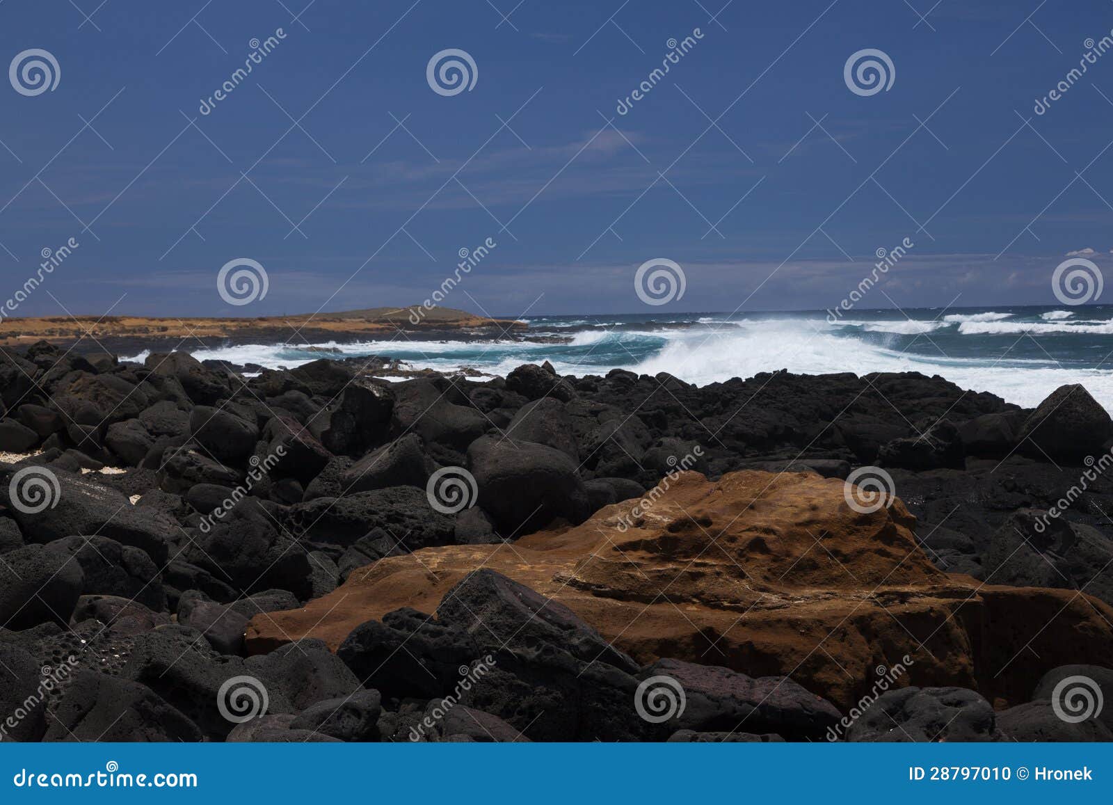 Conrtasting Colors of Volcanic Rocks on Hawaiian Beach Stock Photo ...