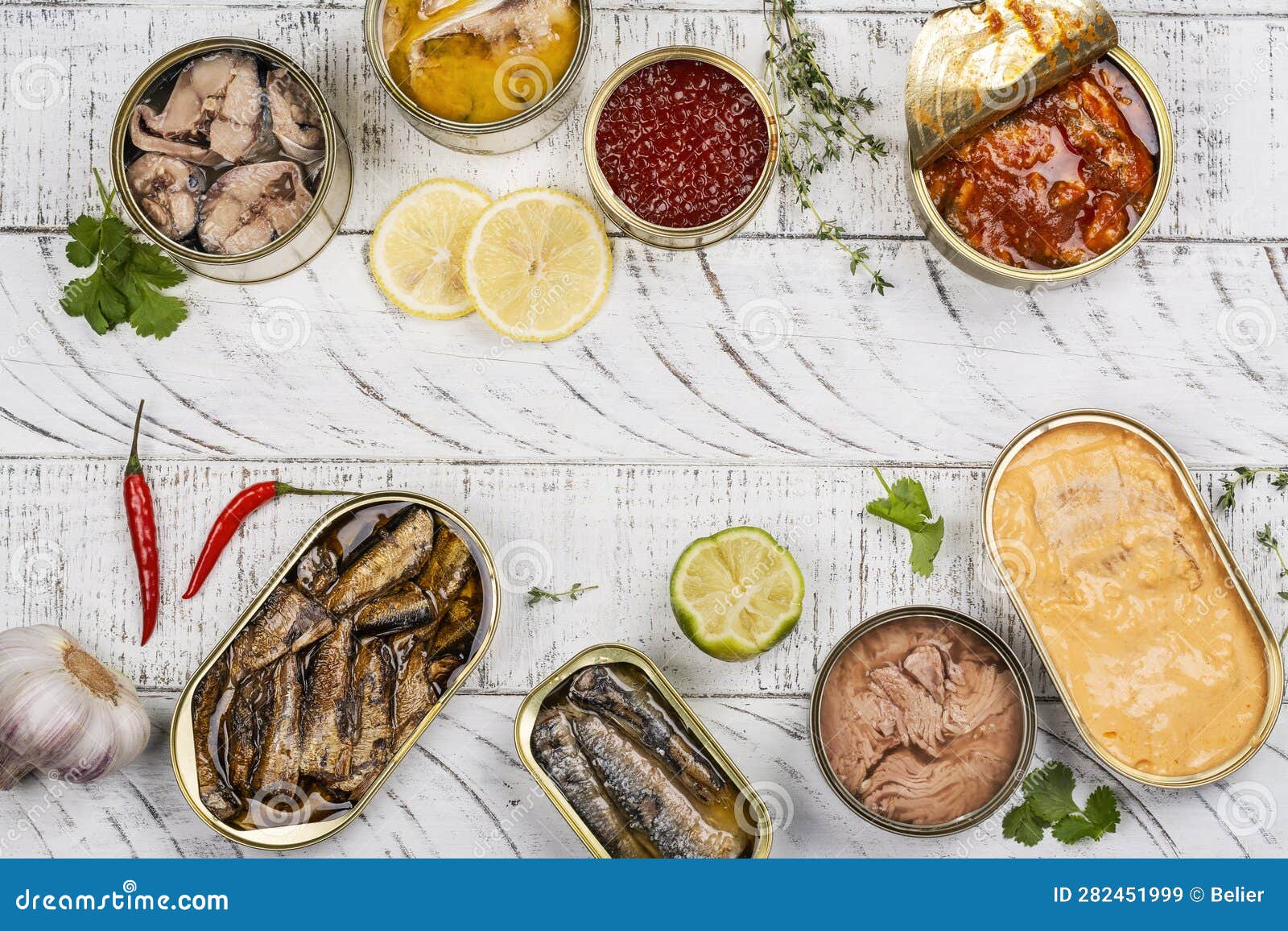 Conservas De Marisco Em Latas Imagem de Stock - Imagem de espadilha ...