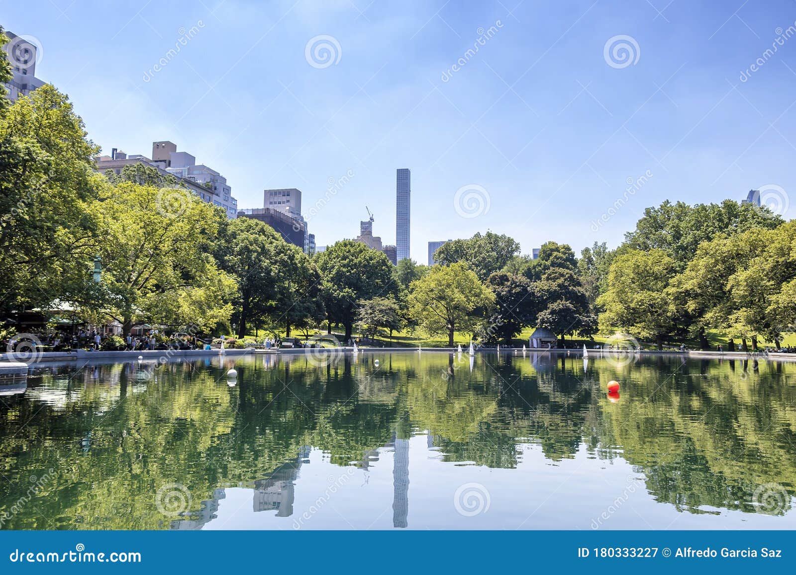 Conservatory Water in Central Park Stock Image - Image of pond, east ...
