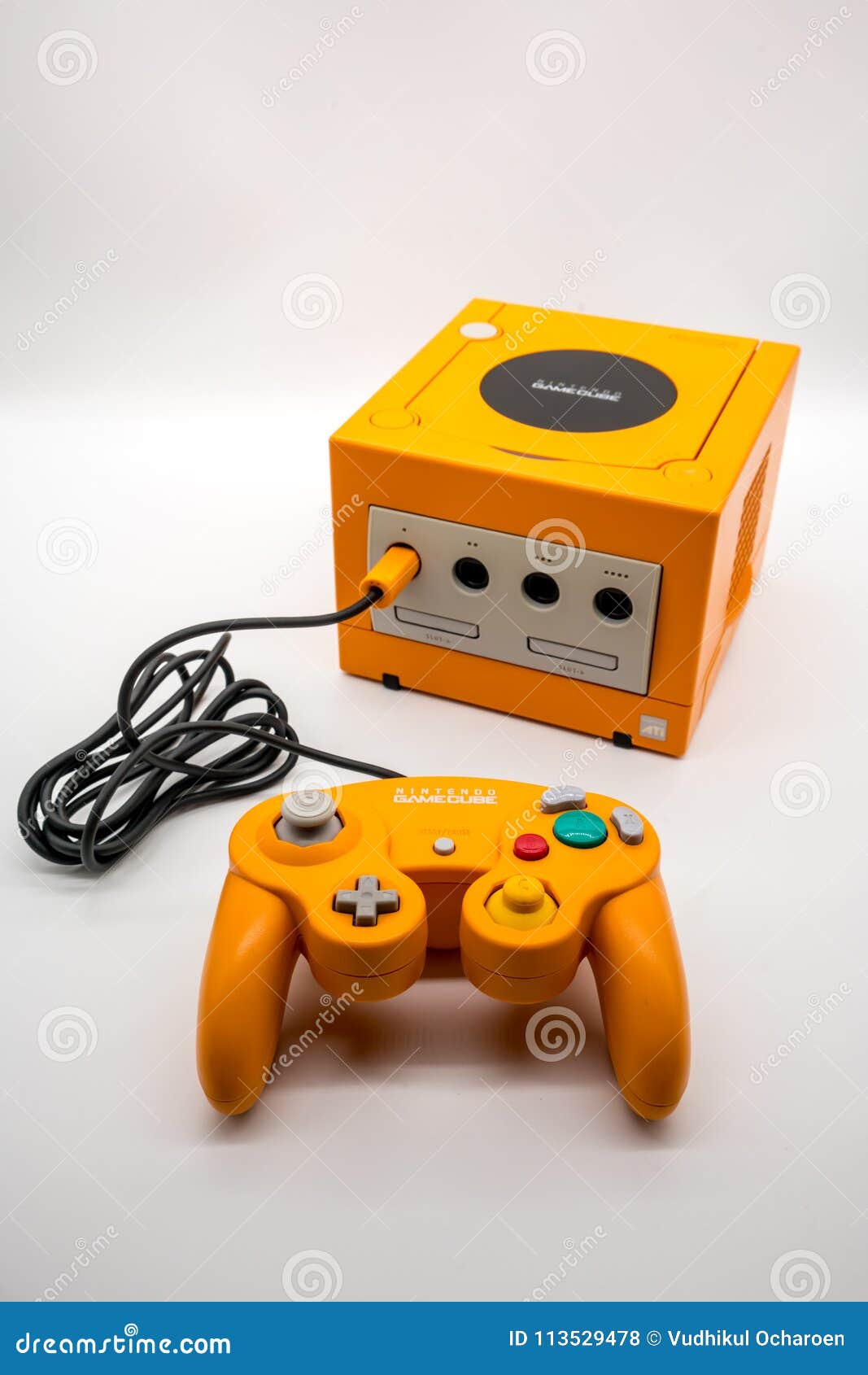 Console De Nintendo Gamecube, Jeu Portatif De Vintage Par Nintendo ...