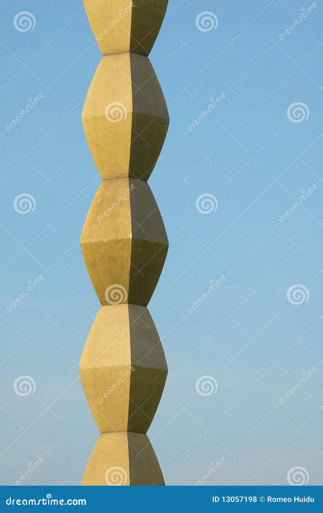 Constantin Brancusi Endless Column