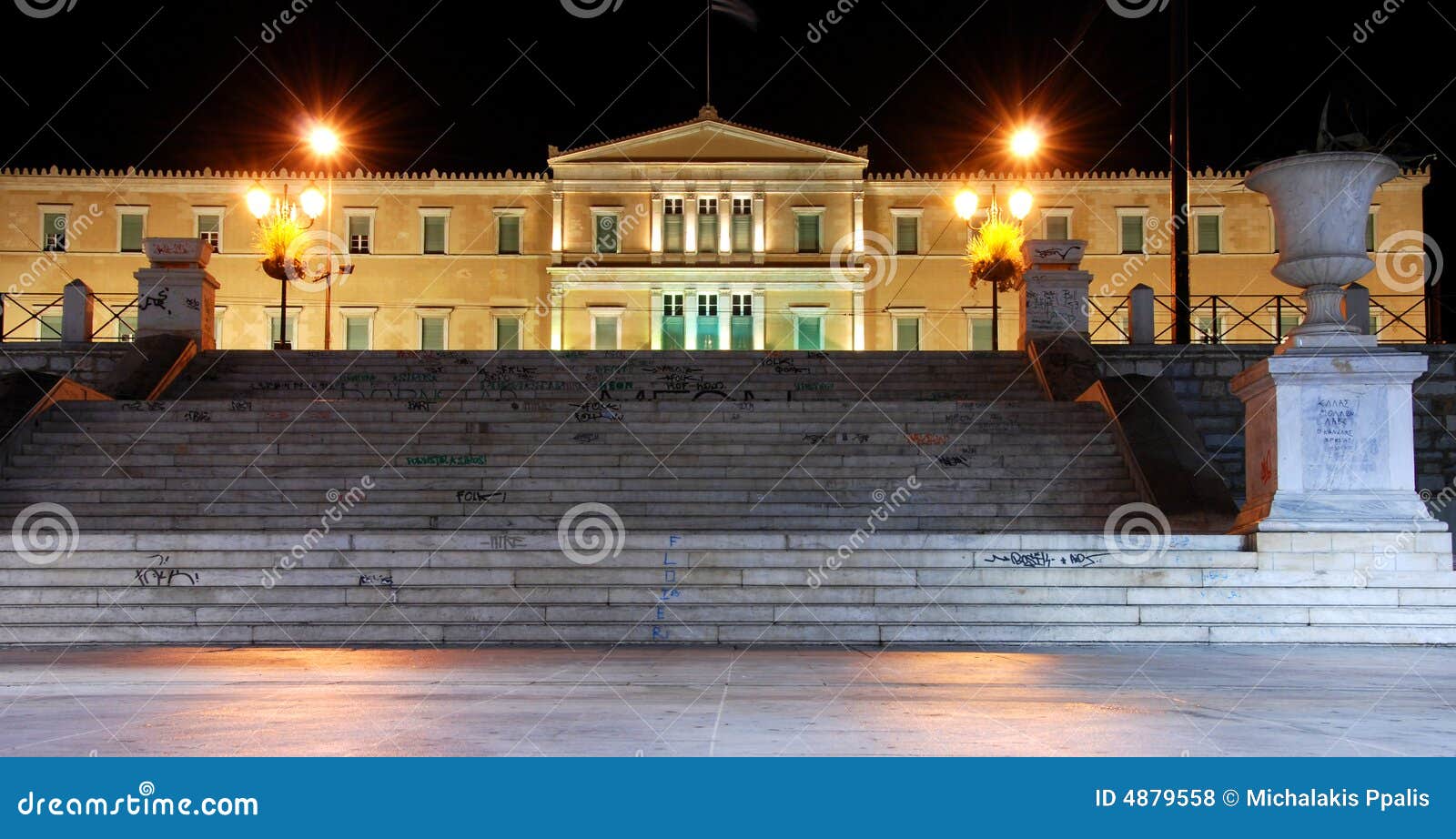 Constitution Square, Athens Stock Photo - Image of lamp, light: 4879558