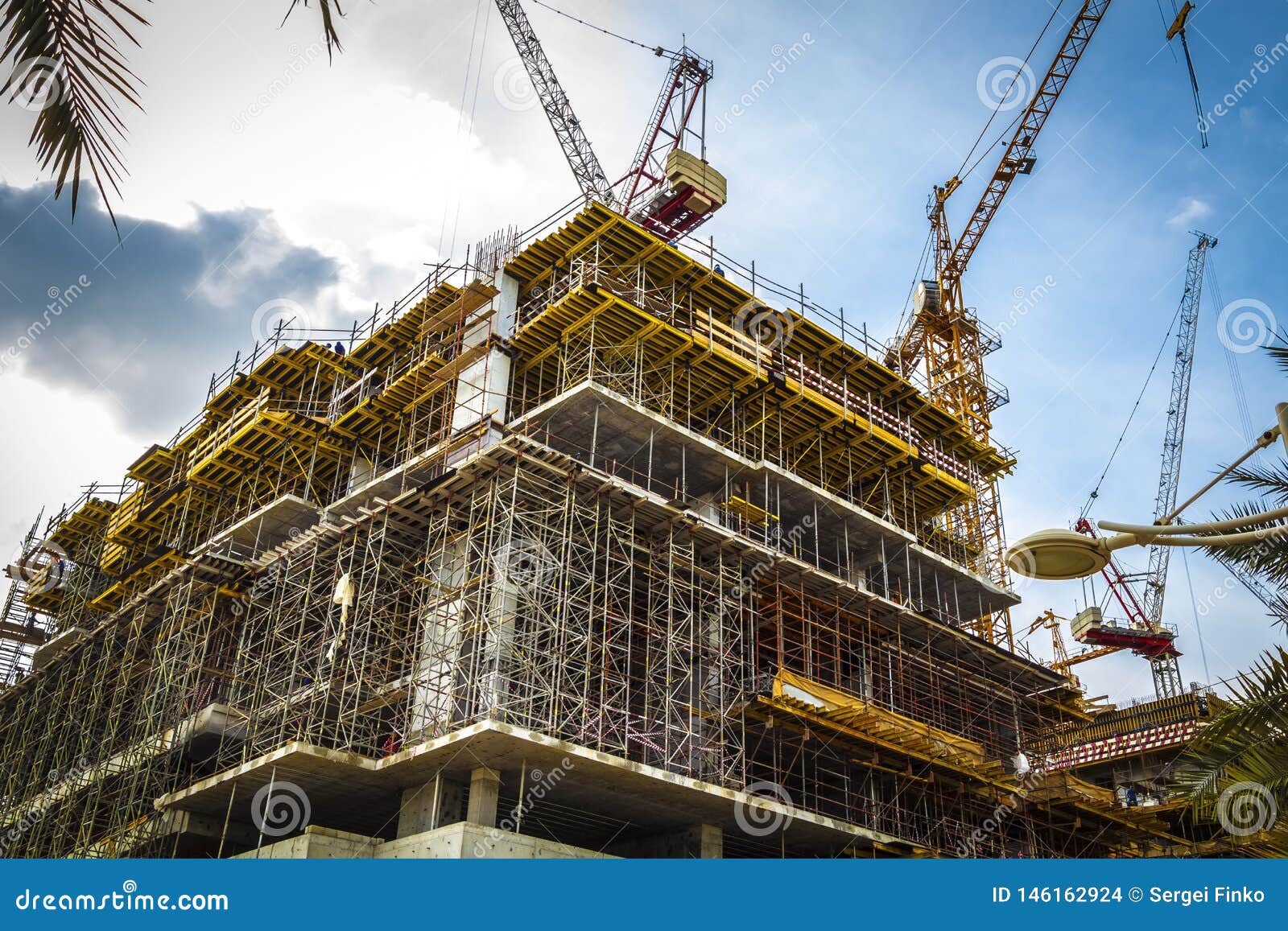 Construcci?n del edificio foto de archivo. Imagen de hipoteca - 146162924