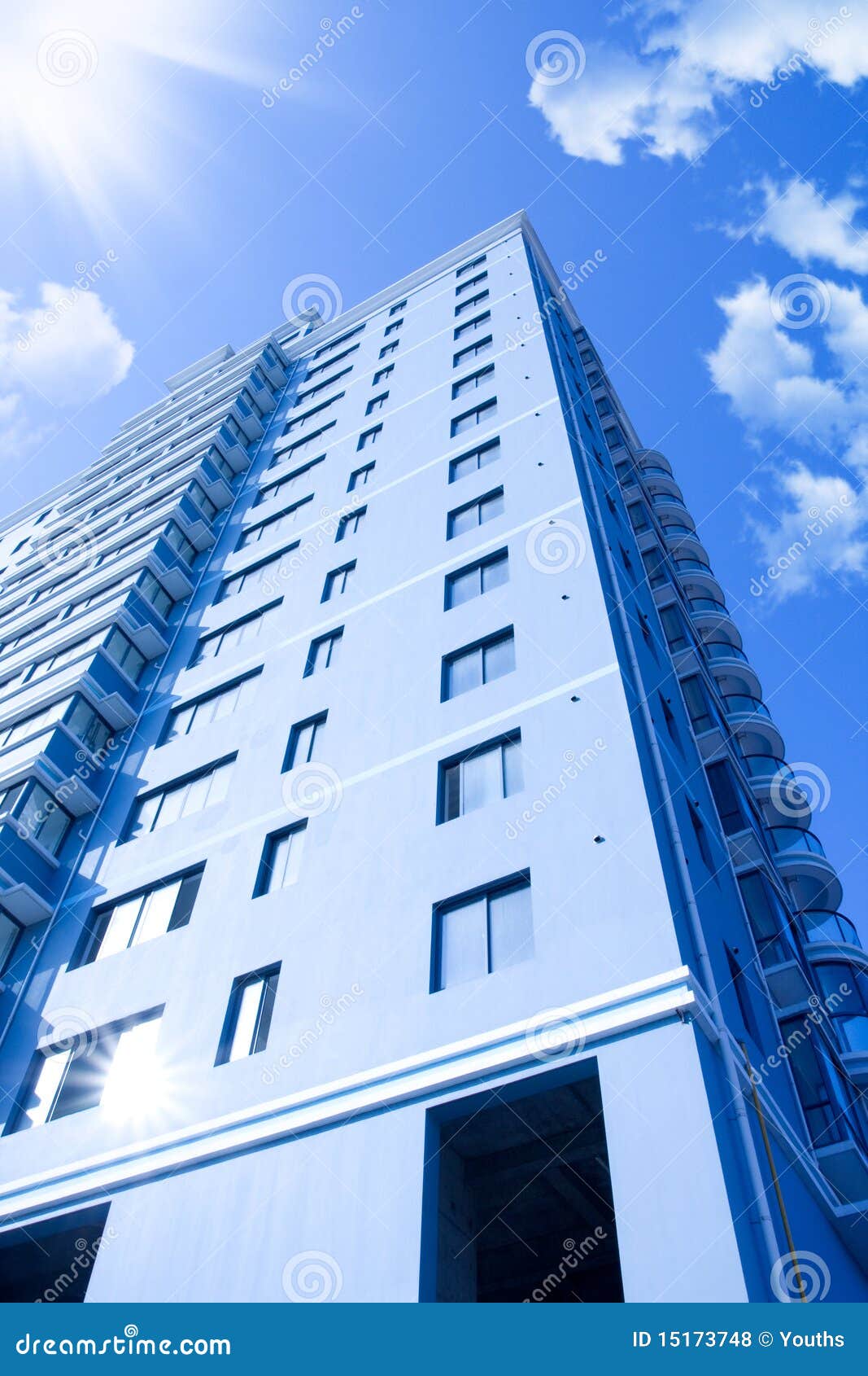 Construcciones De Viviendas Modernas Foto de archivo - Imagen de casero ...