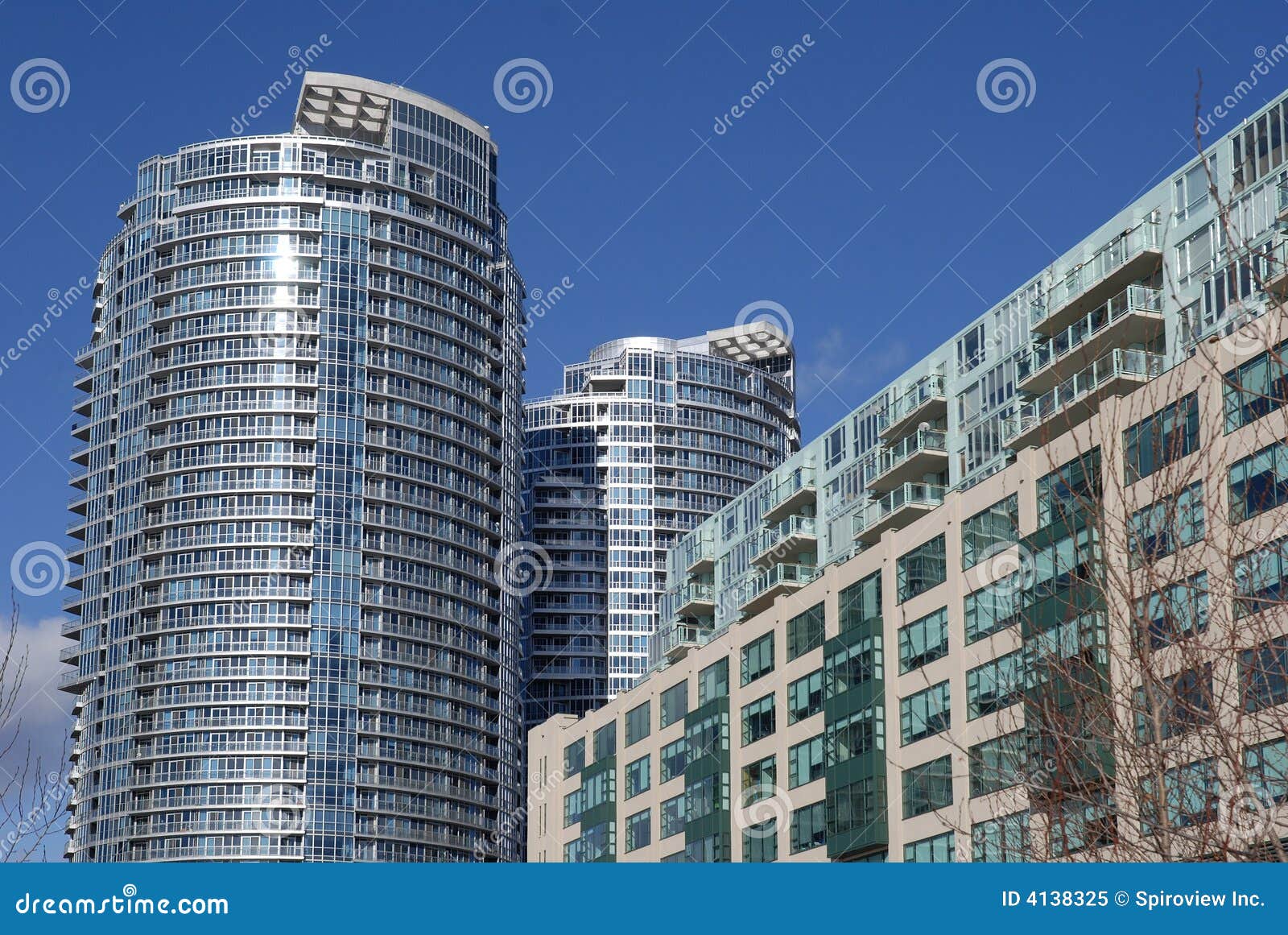 Construcciones De Viviendas Modernas Imagen de archivo - Imagen de ...