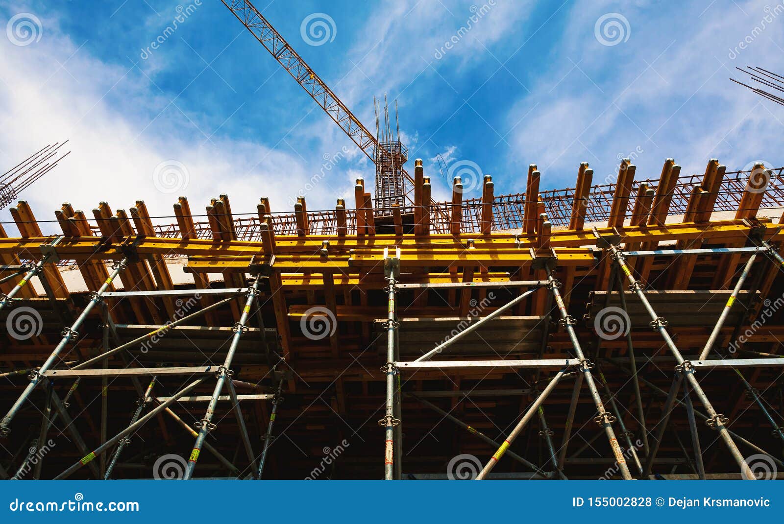 Construcción De Edificios Constructivos Foto de archivo - Imagen de moderno, apartamento: 155002828