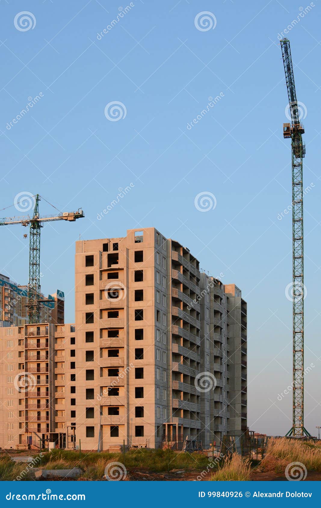 The Construction of the Apartment Building Stock Photo - Image of ...