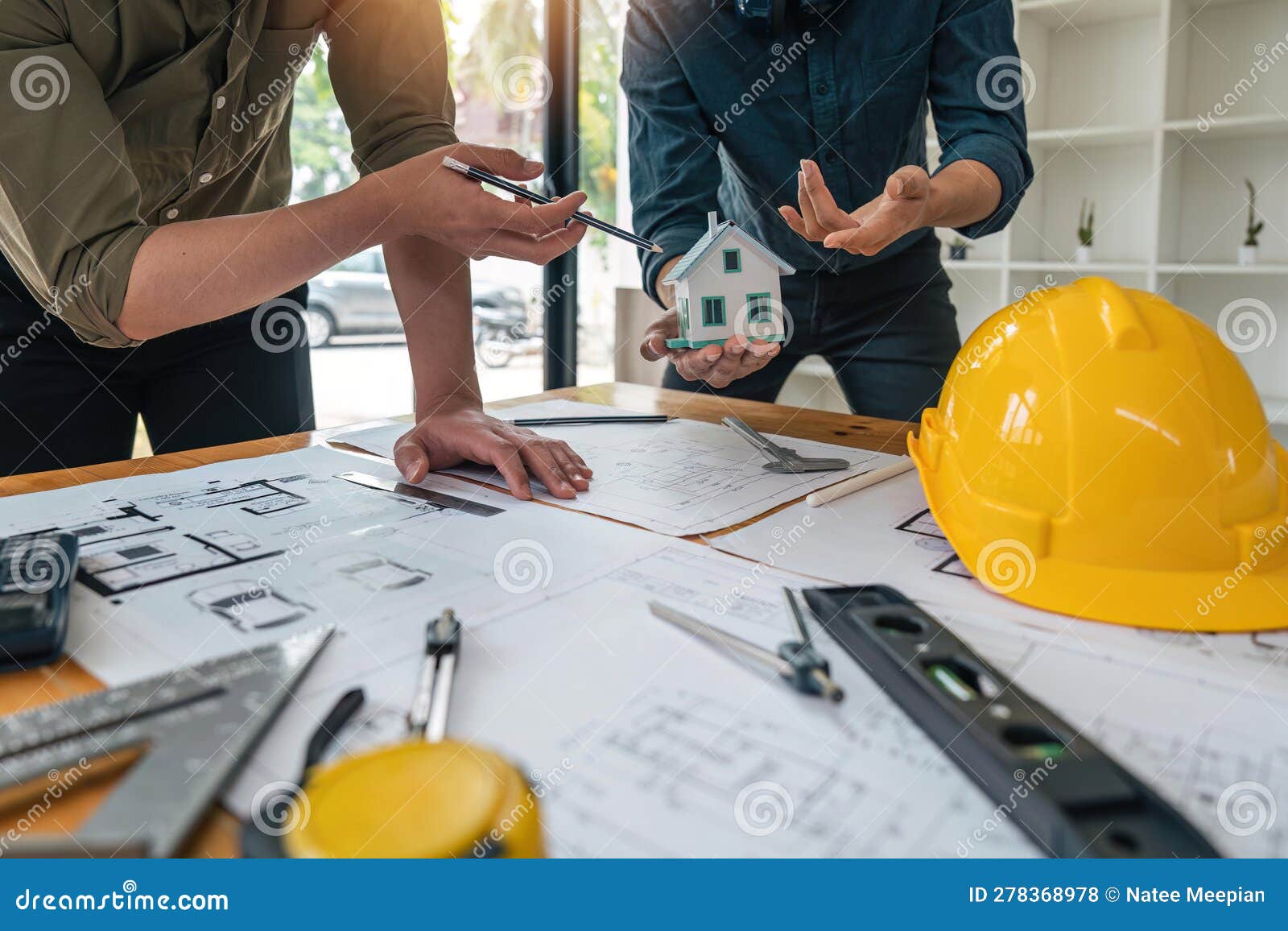 Construction Concept of Meeting Engineers or Architects for Projects ...