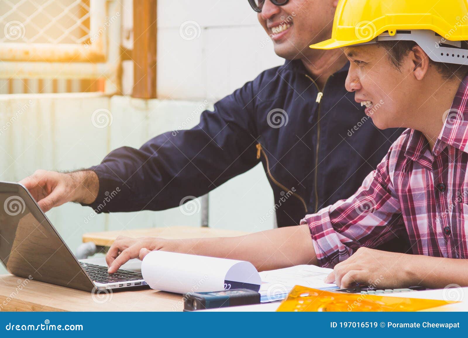 Construction Contractor Team Work Together Concept Relax Asian Engineer ...