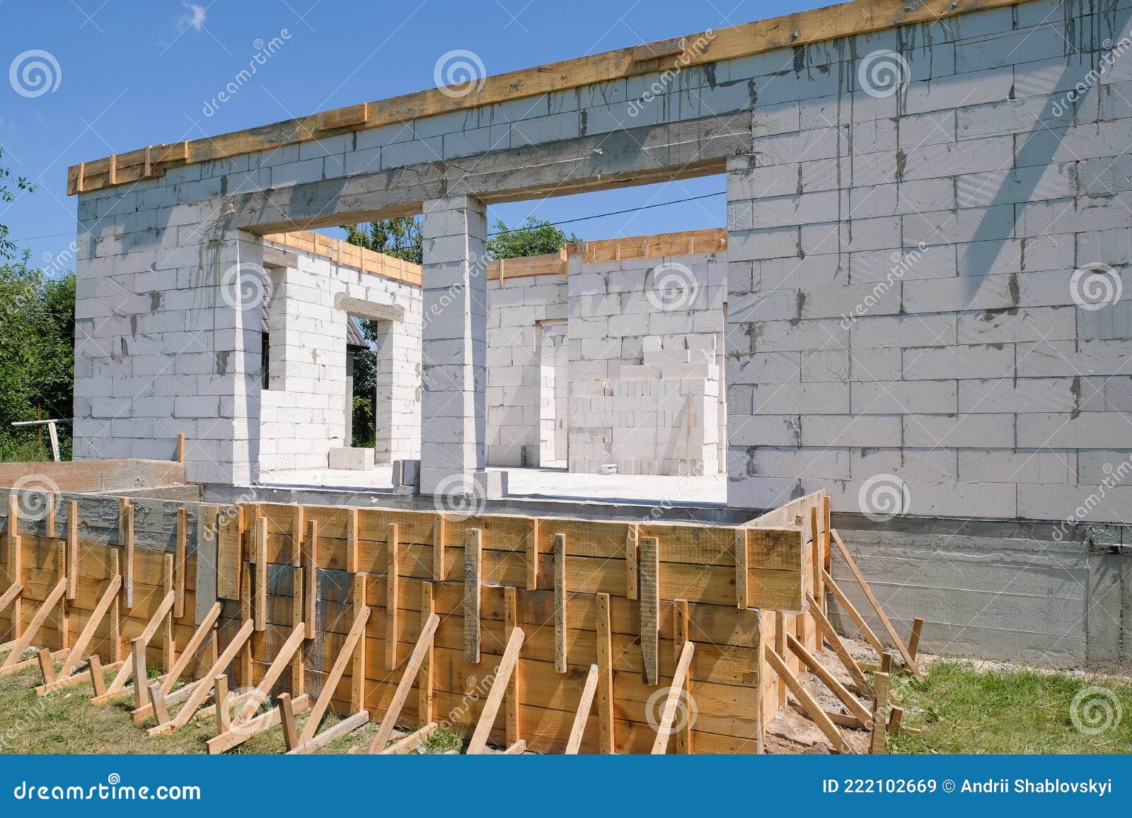 Construction of a Country House from Gas Silicate Blocks. Construction ...
