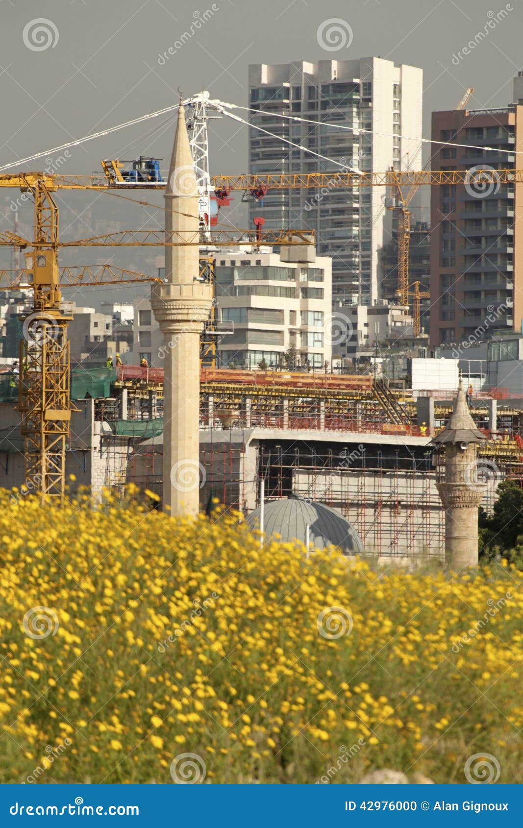 Construction Cranes, Lebanon Editorial Image - Image of minaret, beirut ...