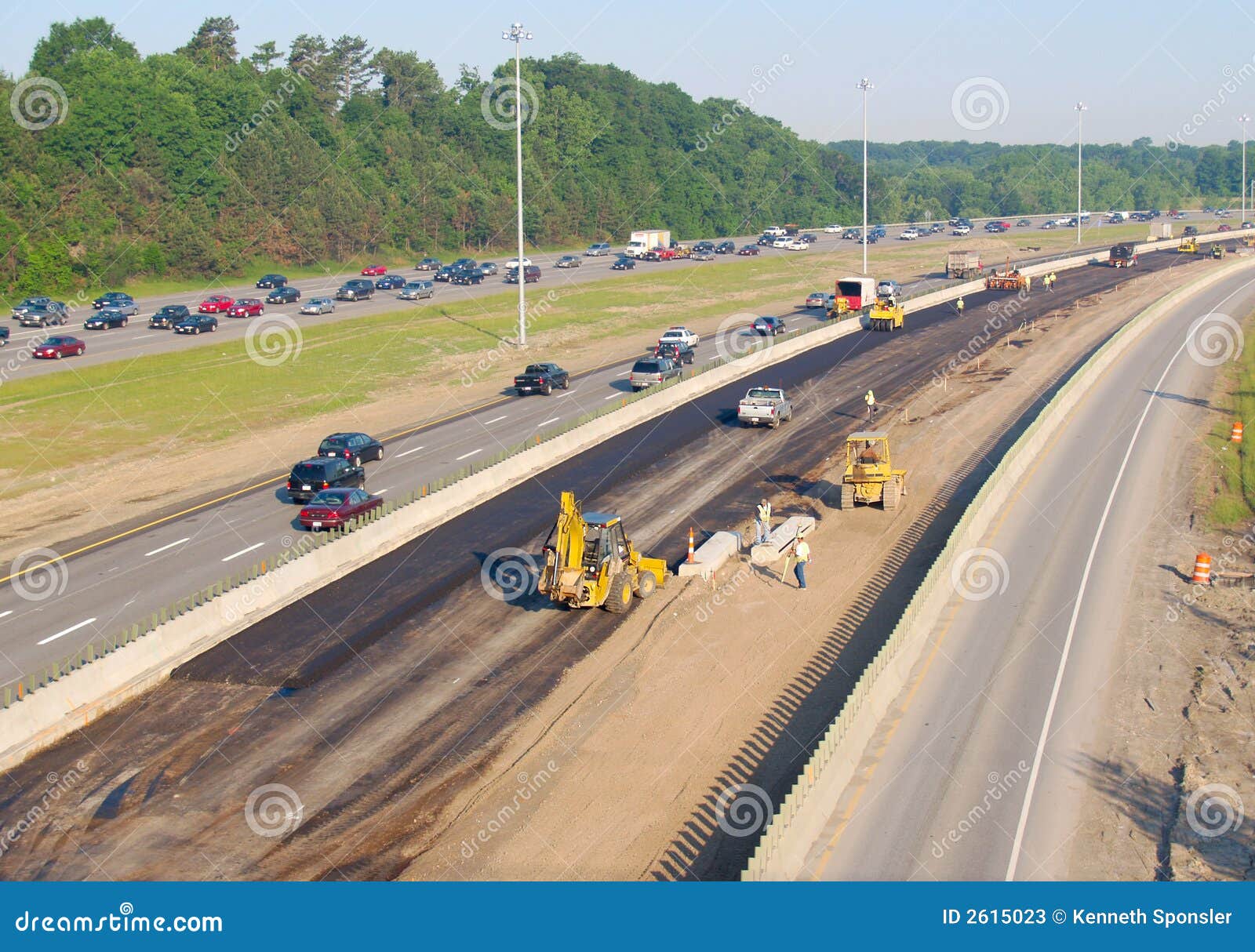 Construction d'autoroute image stock. Image du machines - 2615023