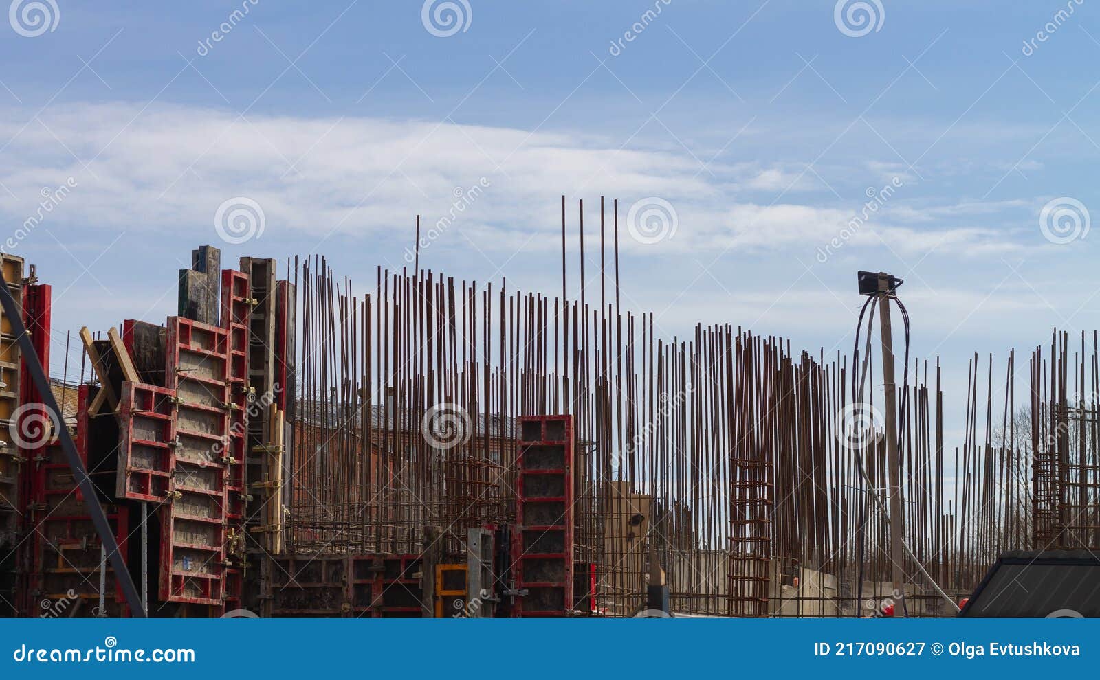 Construction D'une Structure Monolithique Installation De Ferrures ...