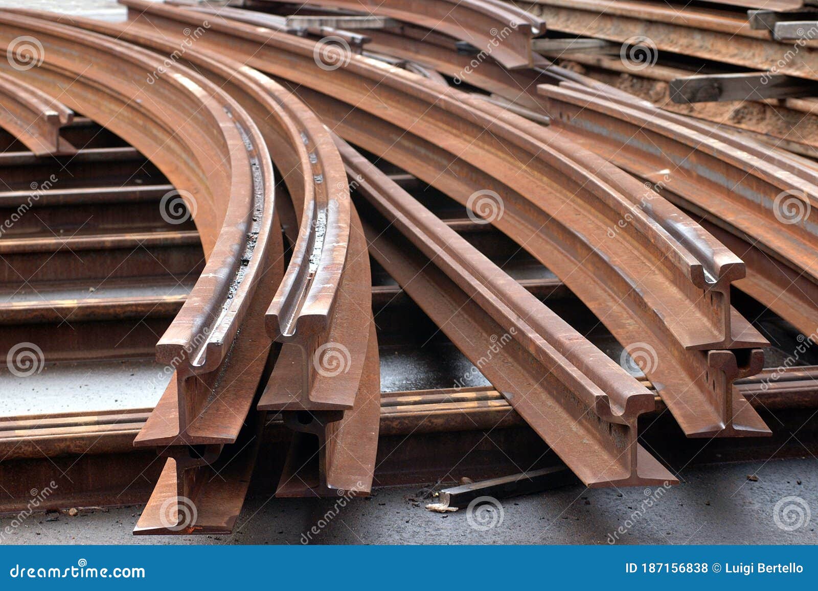 Construction De Rails Ferroviaires Photo stock - Image of locomotive ...