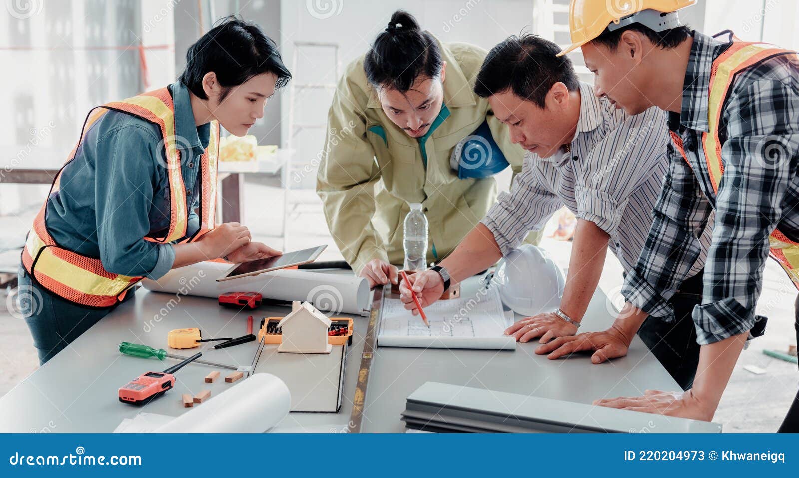 Construction Engineers Team are Discussion and Brainstorming for ...