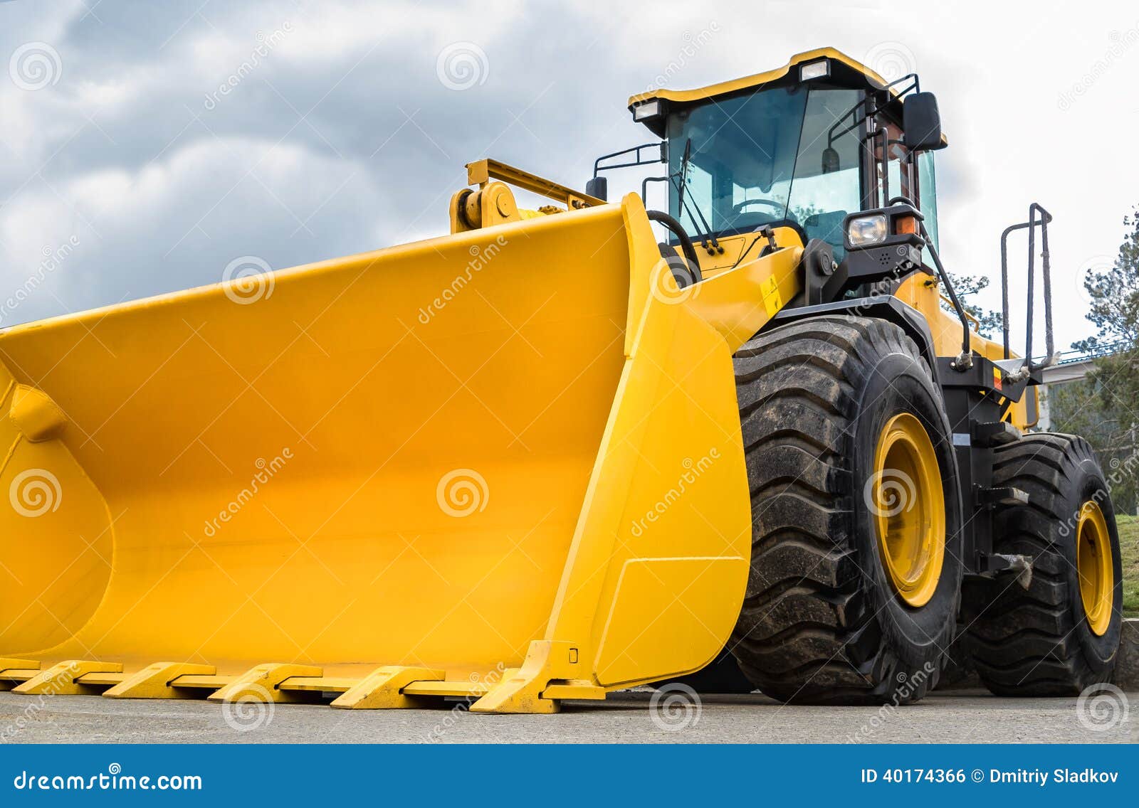Construction Equipment Machine Working Loading Dump Materials ...