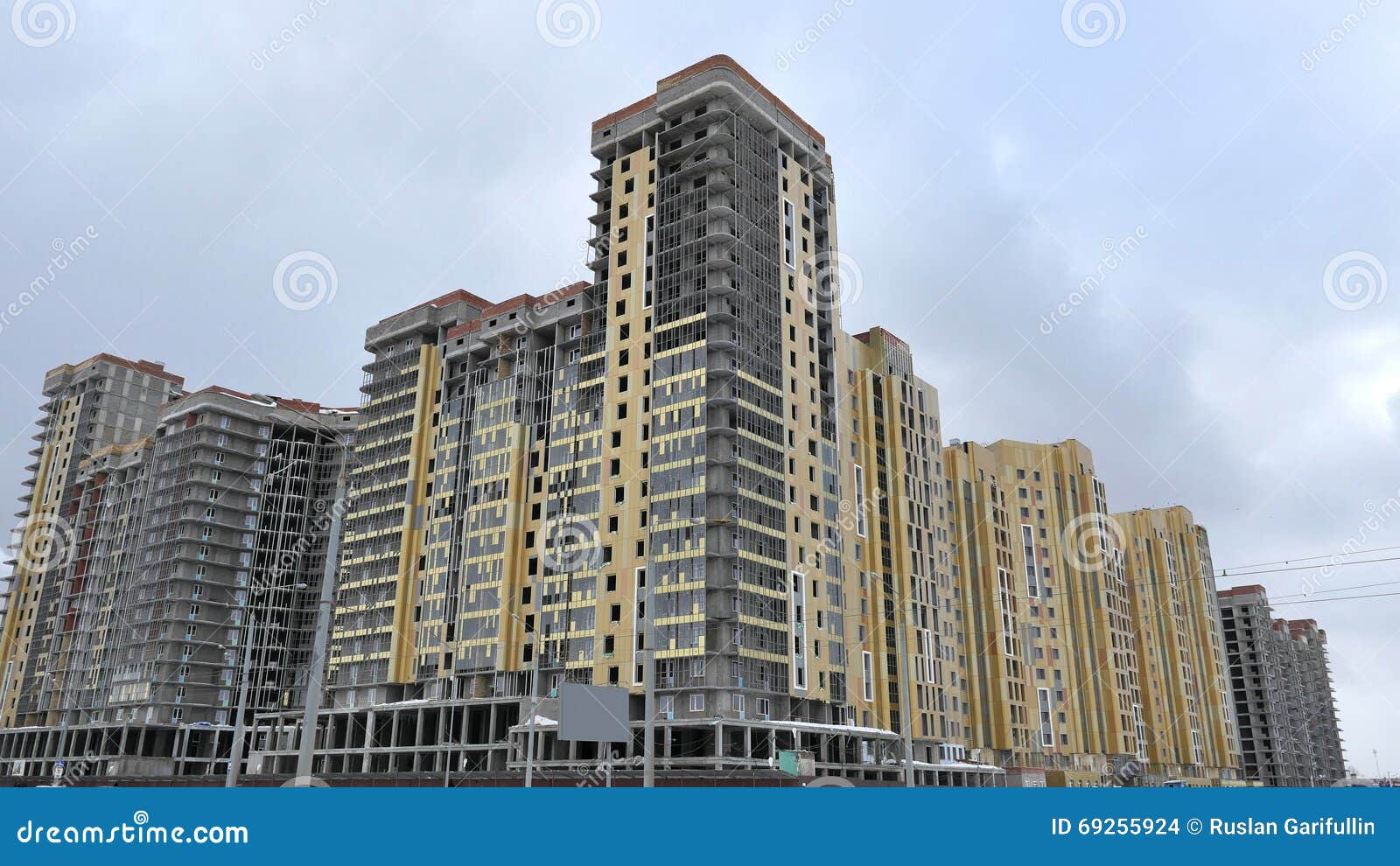 The Construction of the Facade of a Multistory Building Stock Photo ...