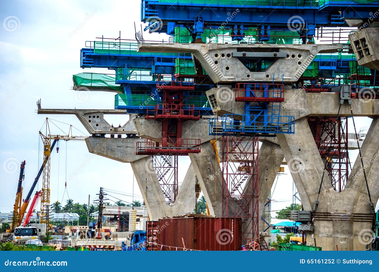 The Construction of Flyovers Stock Photo - Image of heavy, cantilever ...