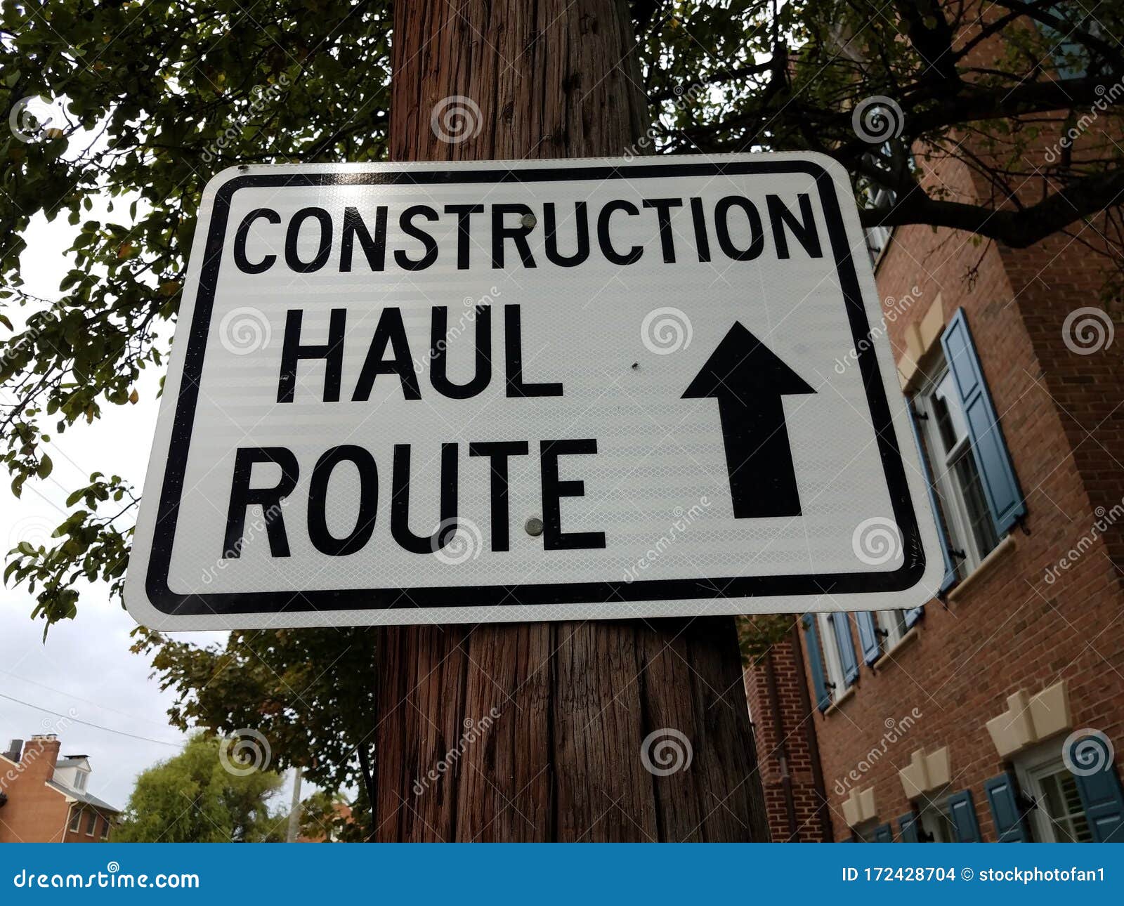 Construction Haul Route Sign with Arrow on Post Stock Photo - Image of ...