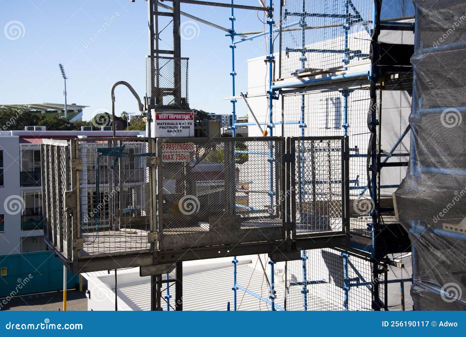 Construction Hoist editorial photography. Image of platform - 256190117