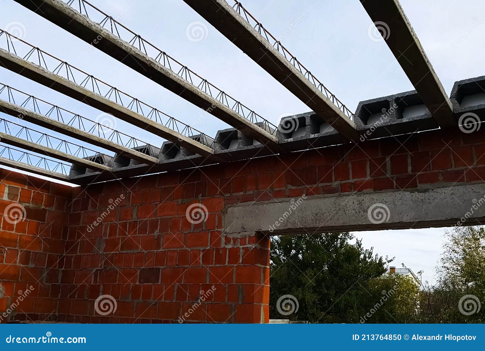 Insulation Of The Inter-wall Space During The Construction Of A ...