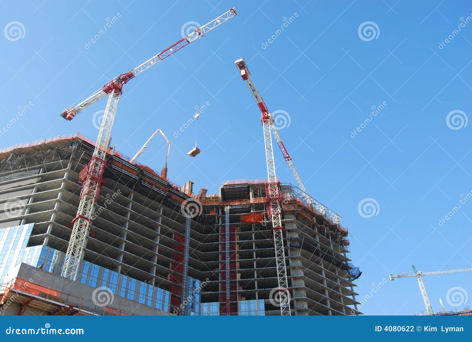 Construction Lift Picture. Image: 4080622