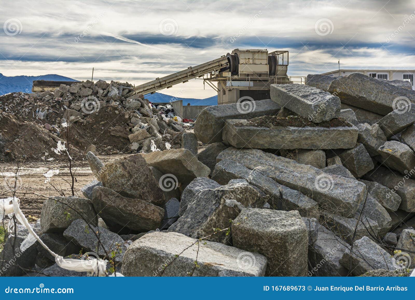 Construction Material Recycling Plant with Machinery for Your Selection ...