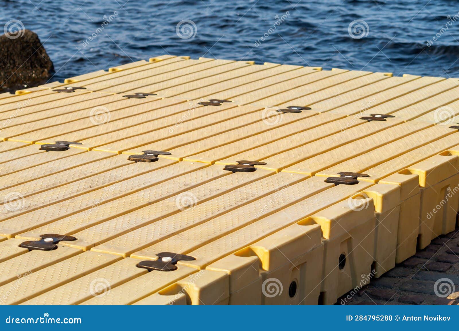 Modular Docks Side Tie Doch