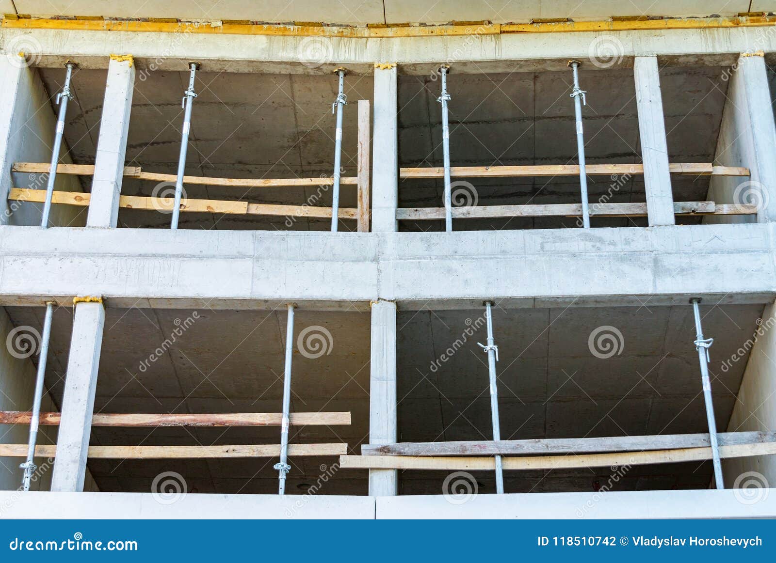 Construction Of A Monolithic House Made Of Concrete, Concrete Support ...