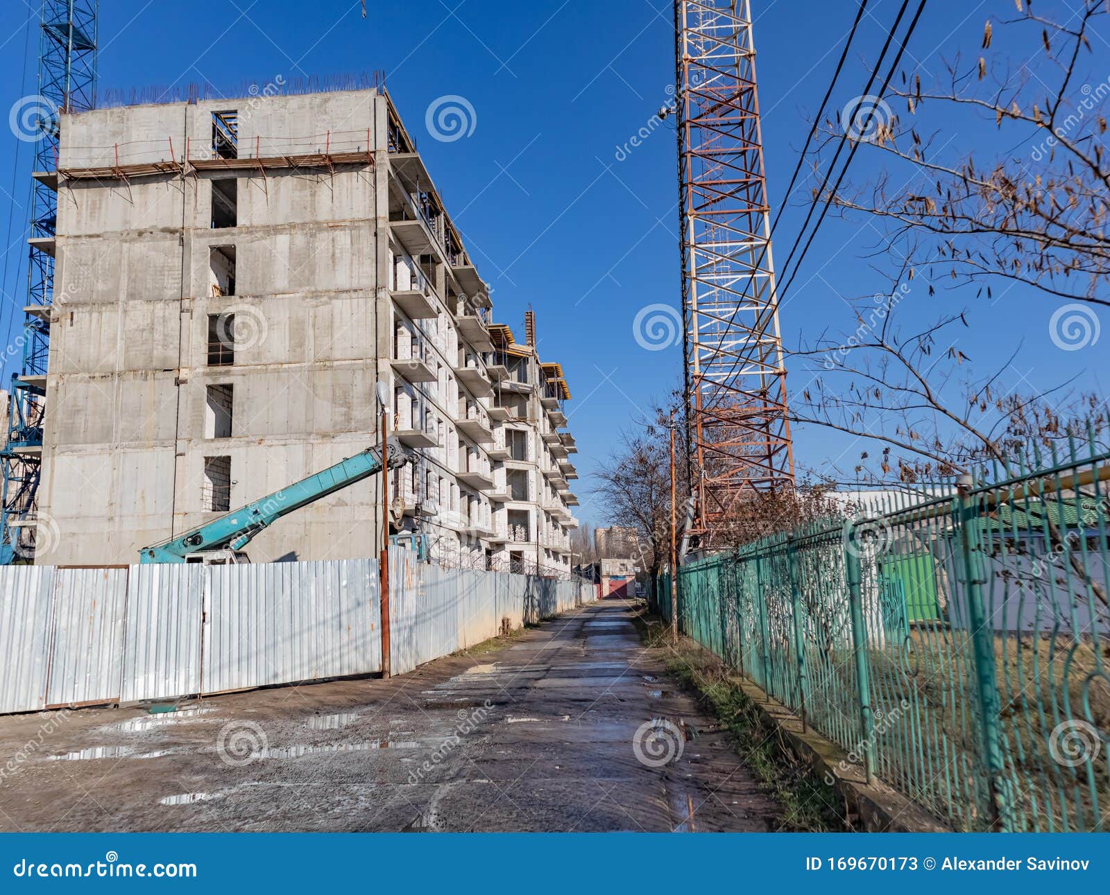 Construction of a Multi-Storey Panel Residential Building and Lifting ...