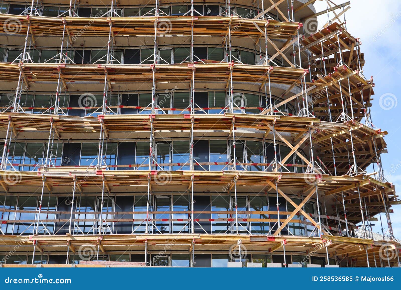 Construction of a New Apartment Building Stock Image - Image of ...