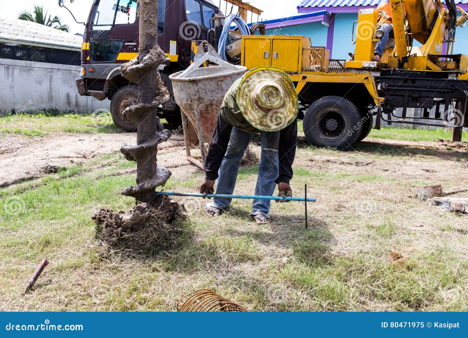 Construction pile drilling editorial image. Image of digging - 80471975