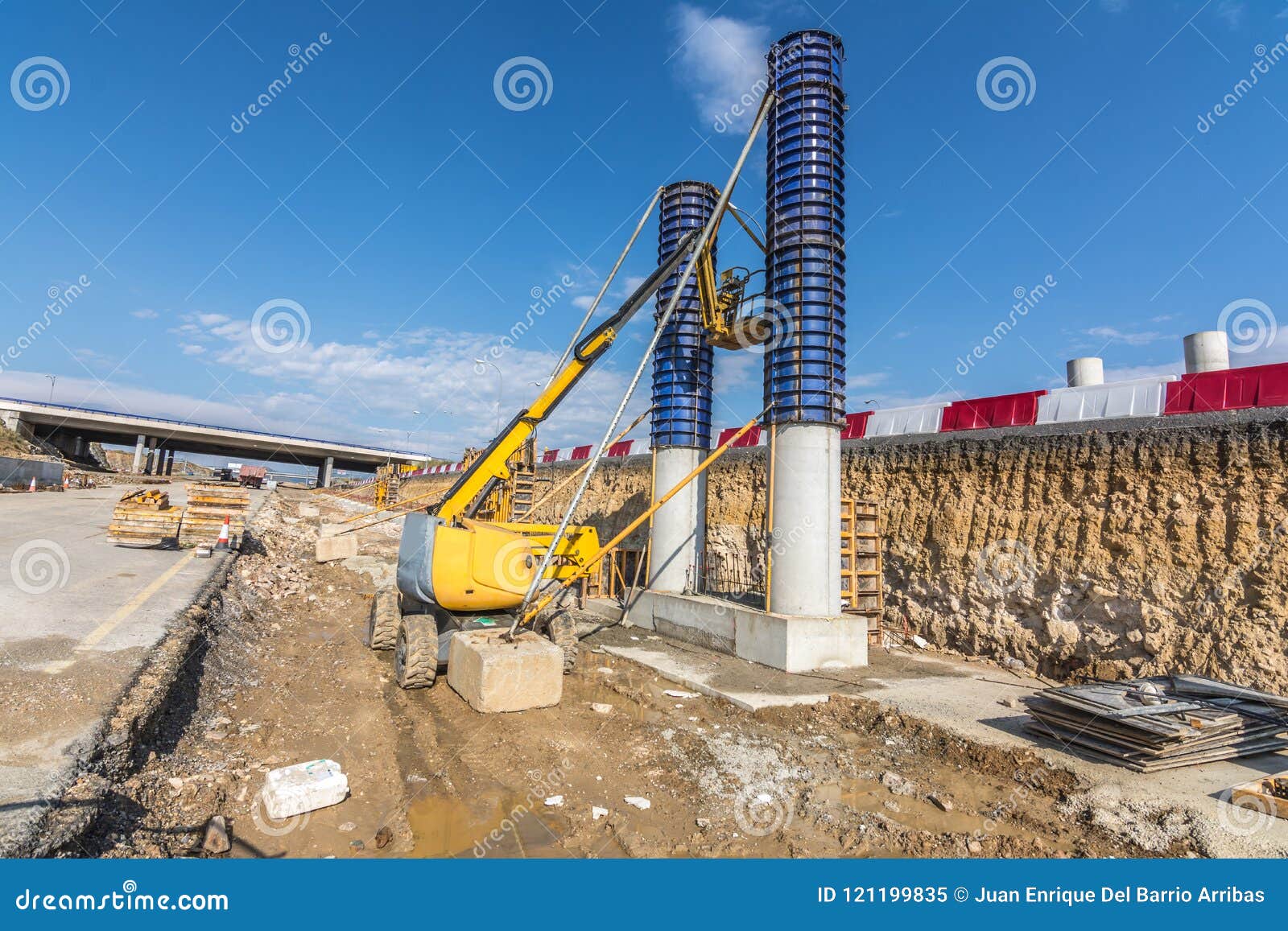 Construction of the Pillars of a Bridge with a Lifting Platform. Stock ...