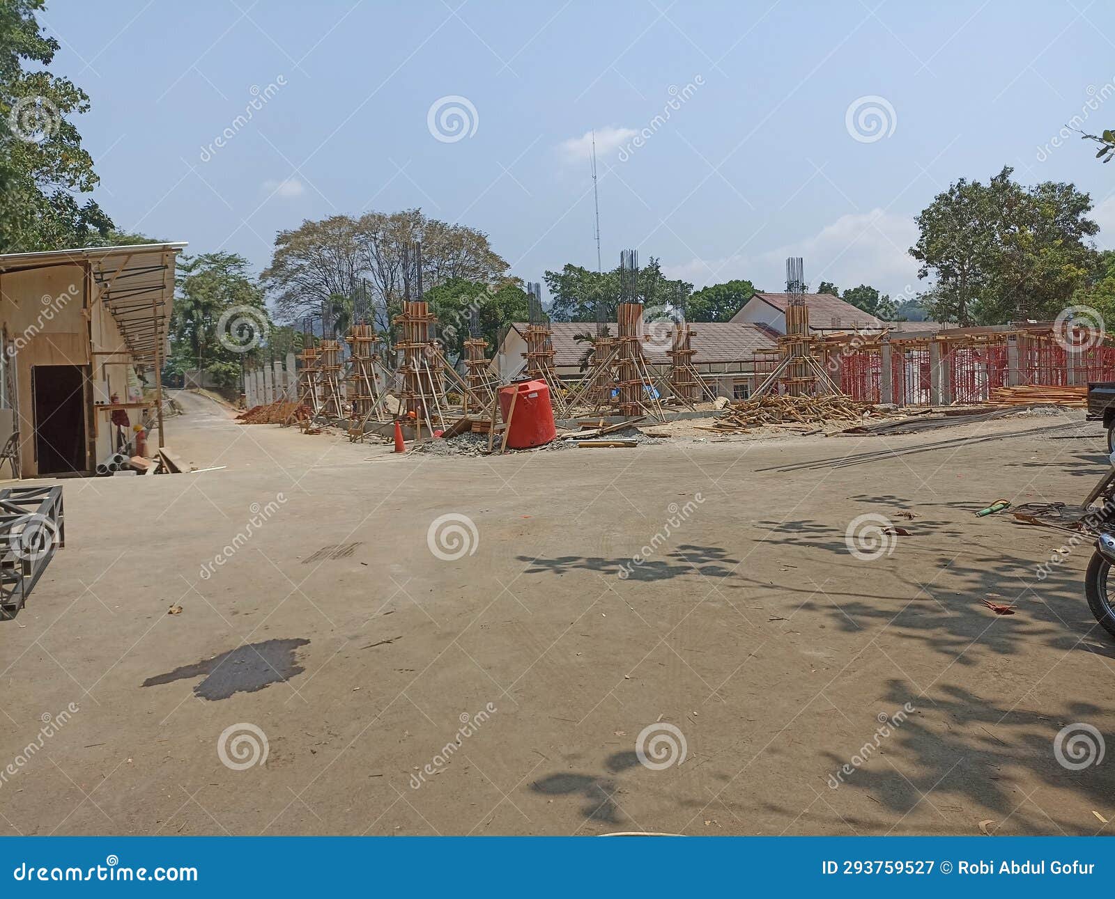 Construction Process of a 2-story Building Stock Image - Image of sand ...