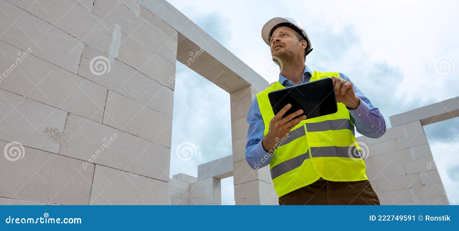 Construction Project Monitoring - Engineering Supervisor Working with ...