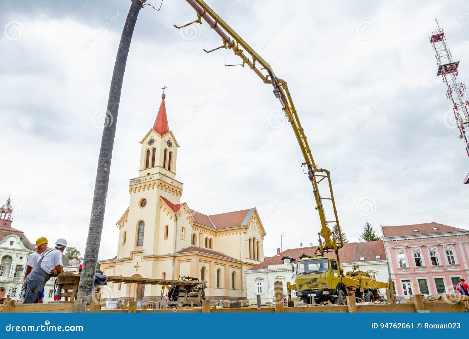 Construction Pump Crane for Lifting and Casting Concrete Editorial ...