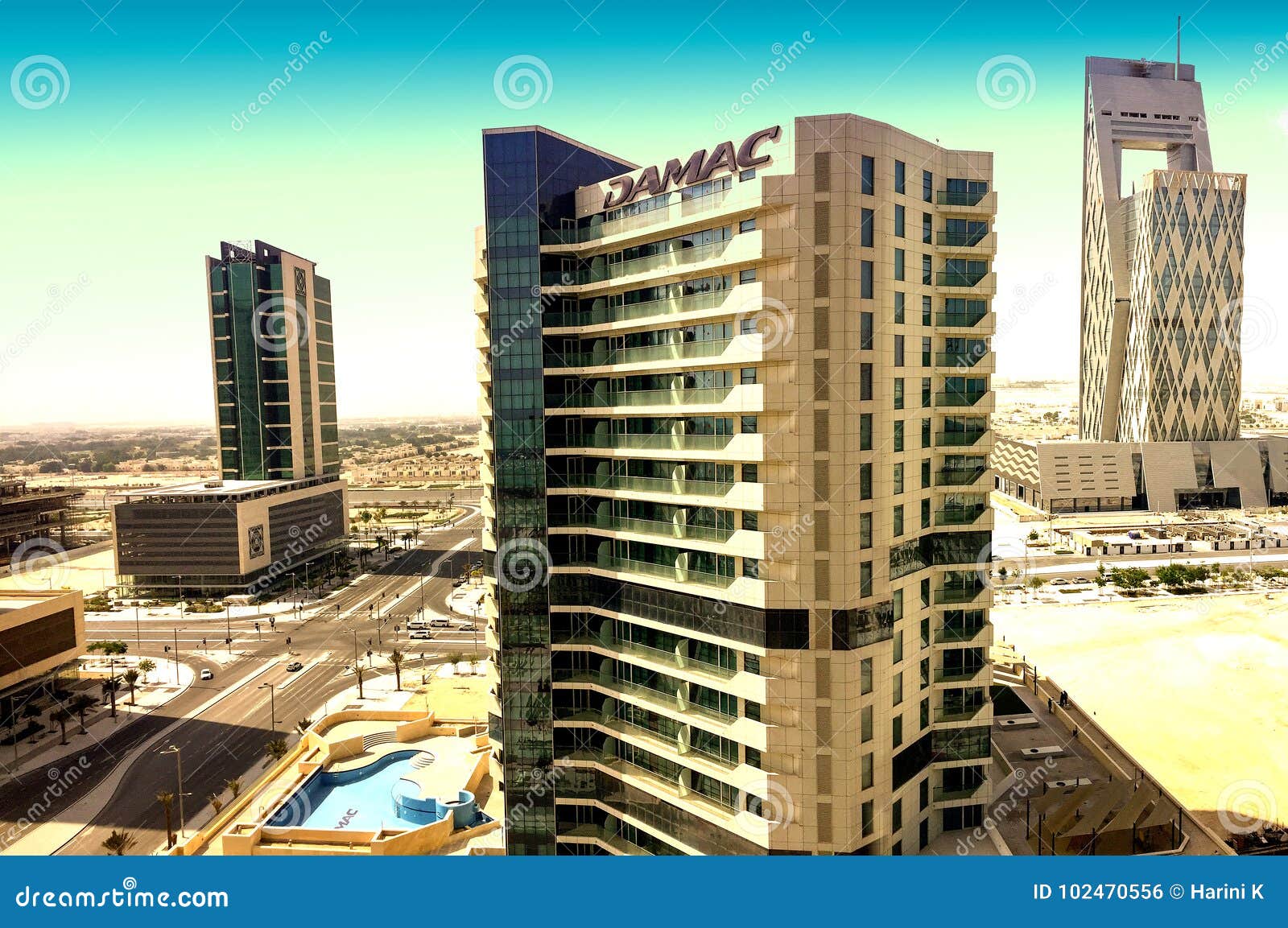 Construction Qatar Building Editorial Photo - Image of height, emirate ...