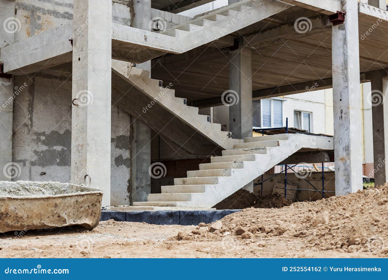 Construction of a Reinforced Concrete Building. Elements of a Concrete ...