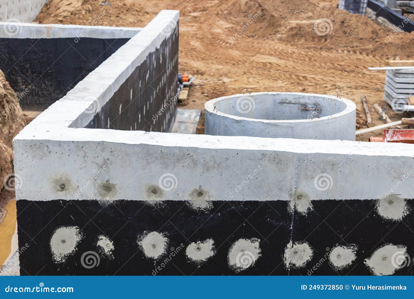 Construction of a Reinforced Concrete Building. Elements of a Concrete ...