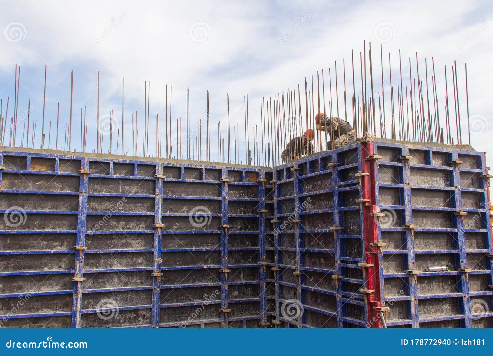 Construction of Reinforced Concrete. Concrete Formwork and Floor Beams ...