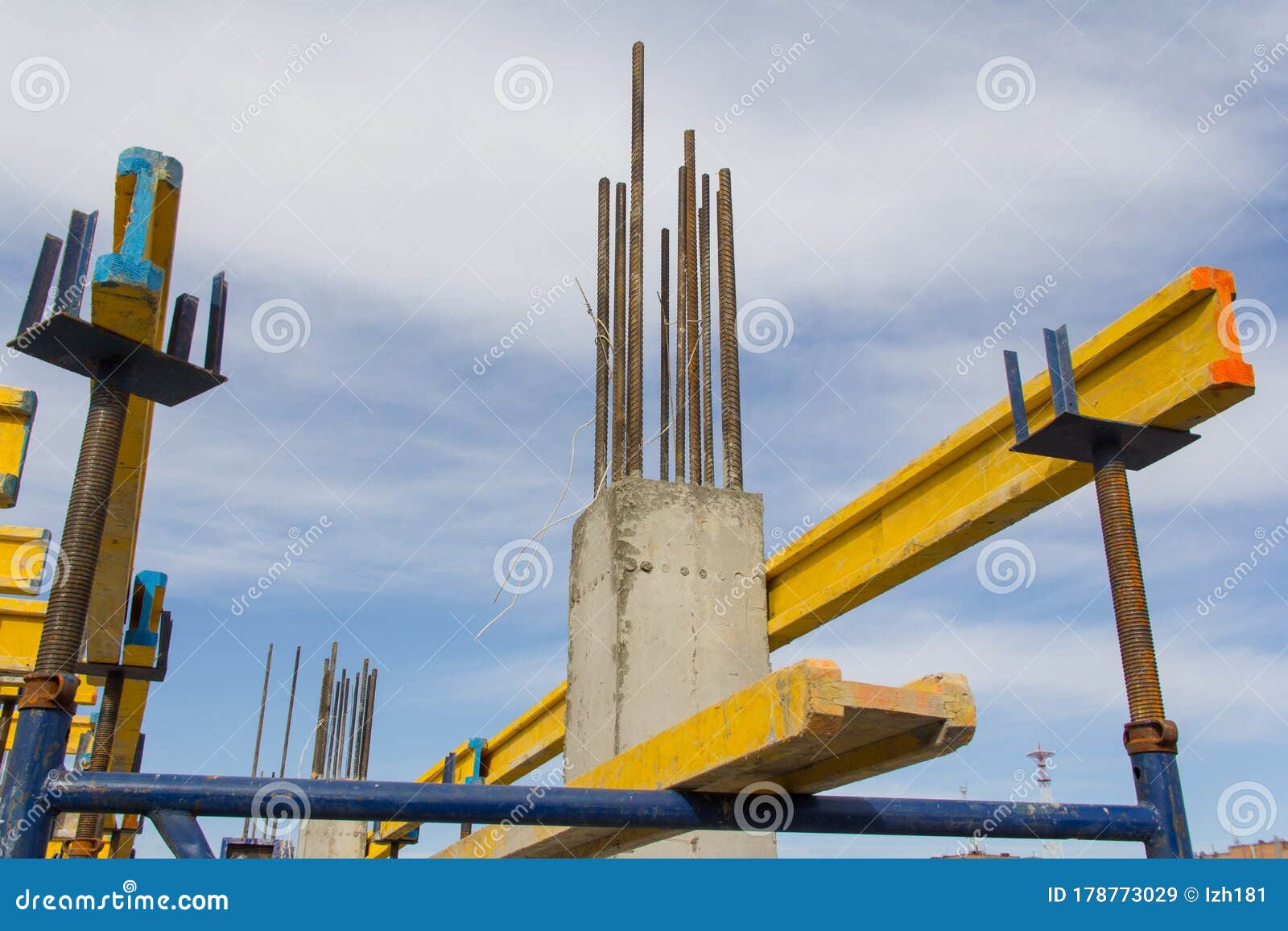 Construction of Reinforced Concrete. Concrete Formwork and Floor Beams ...