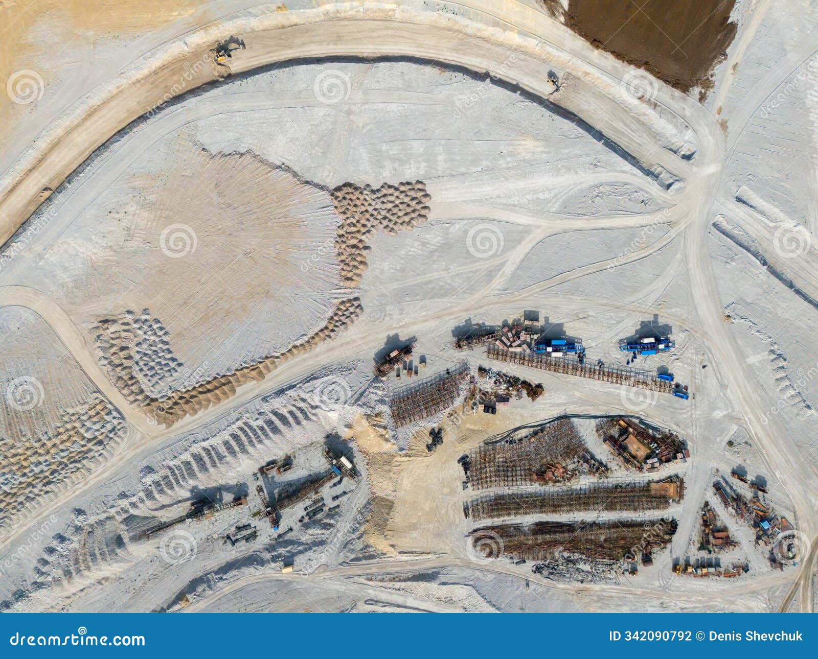 Construction of Reinforced Structures and Buildings Inside an Open Pit ...