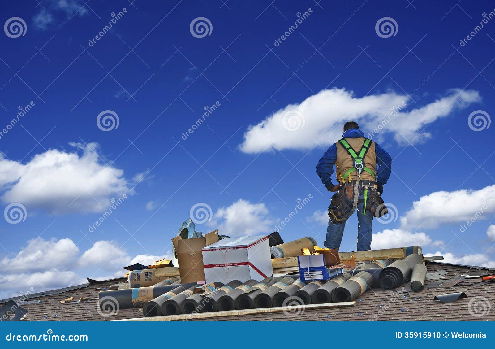 Construction Roofer Worker stock photo. Image of finishing - 35915910