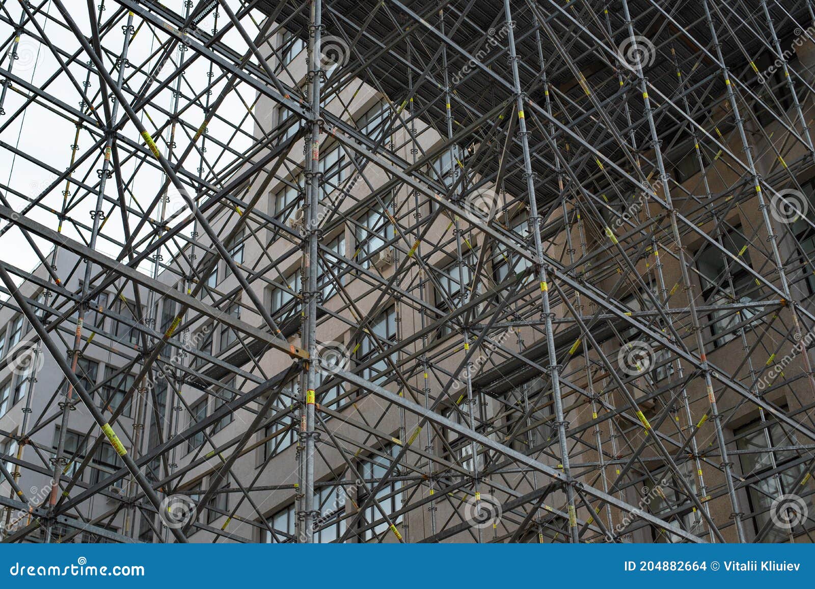 Extensive Scaffolding Providing Platforms for Work in Progress on a ...
