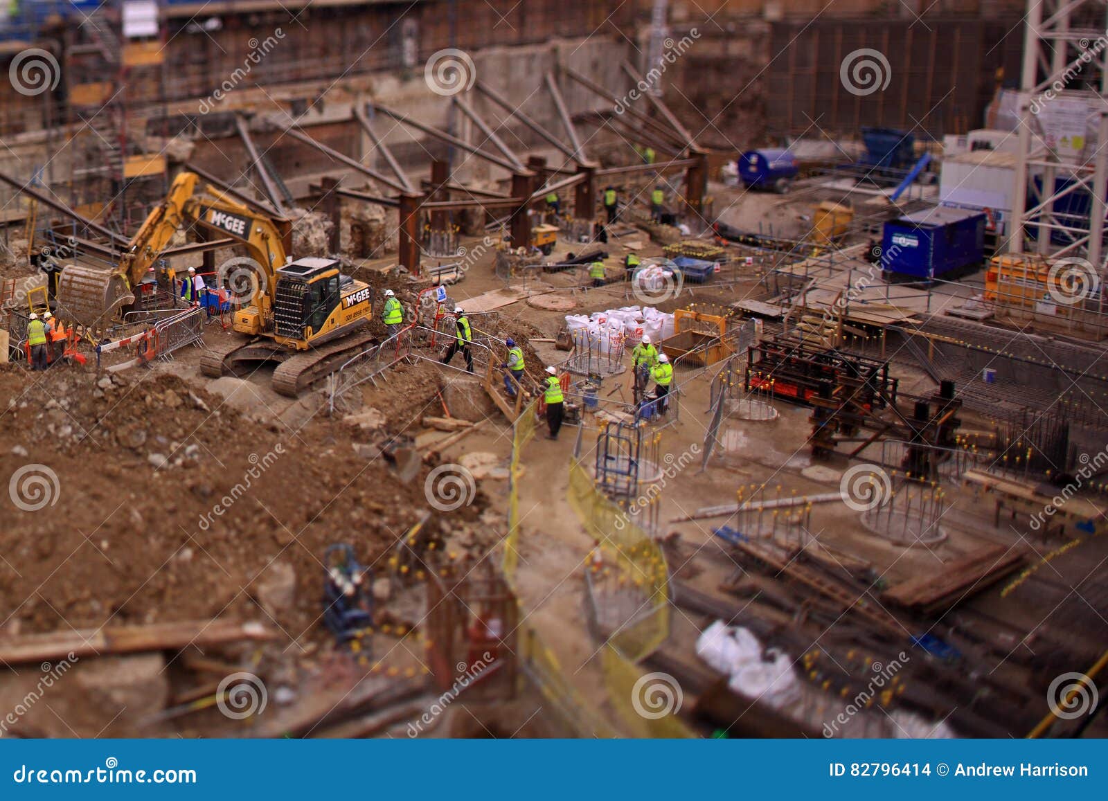 A Construction Site in London Editorial Stock Image - Image of workers ...