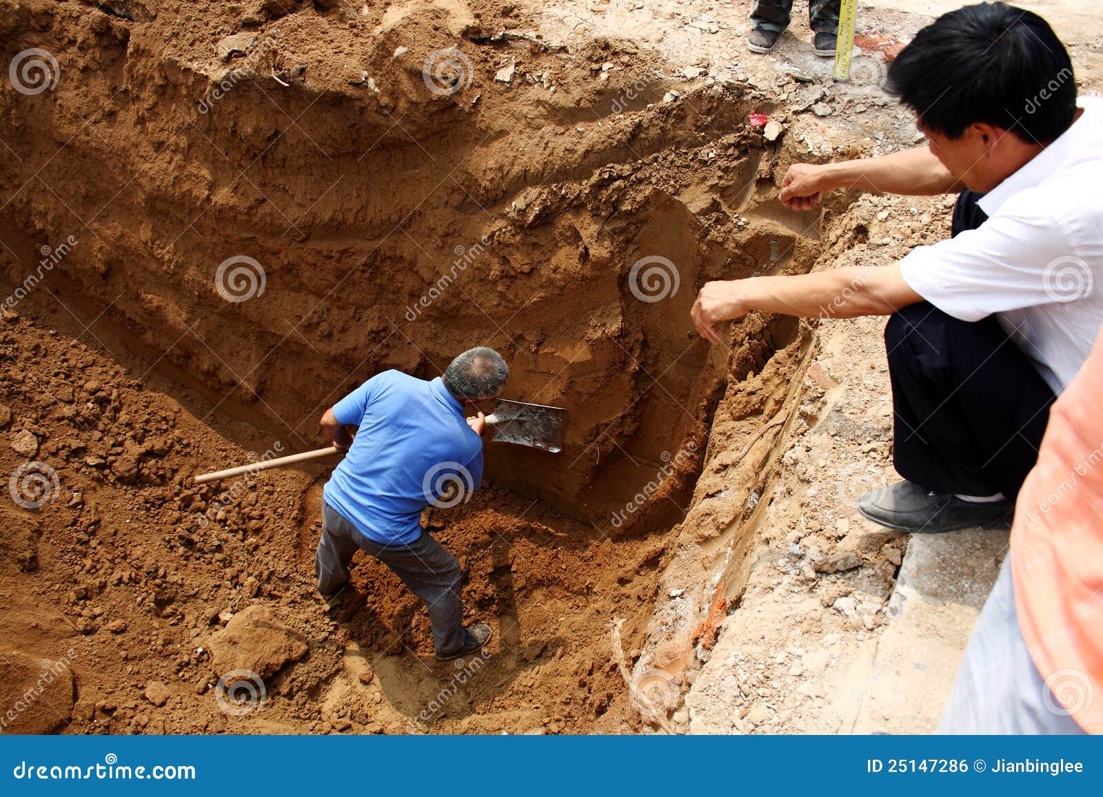 Construction Site Measurement Editorial Photo - Image of equipment ...