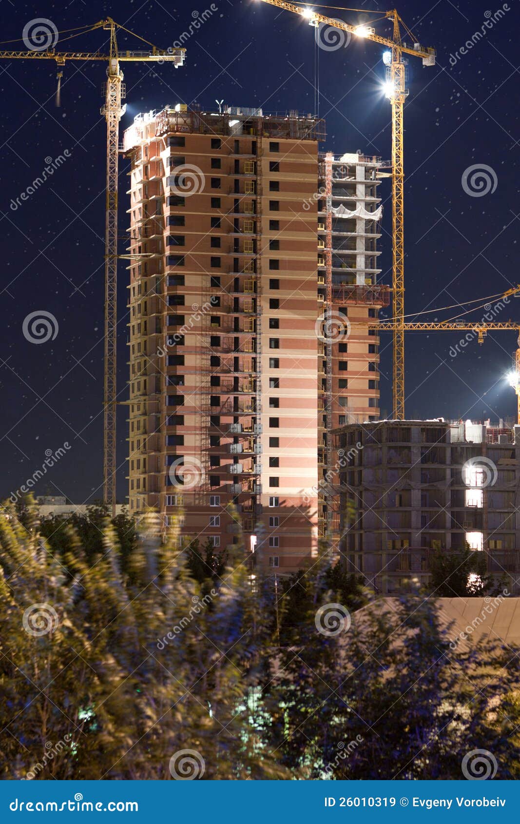 Construction site at night stock image. Image of work - 26010319